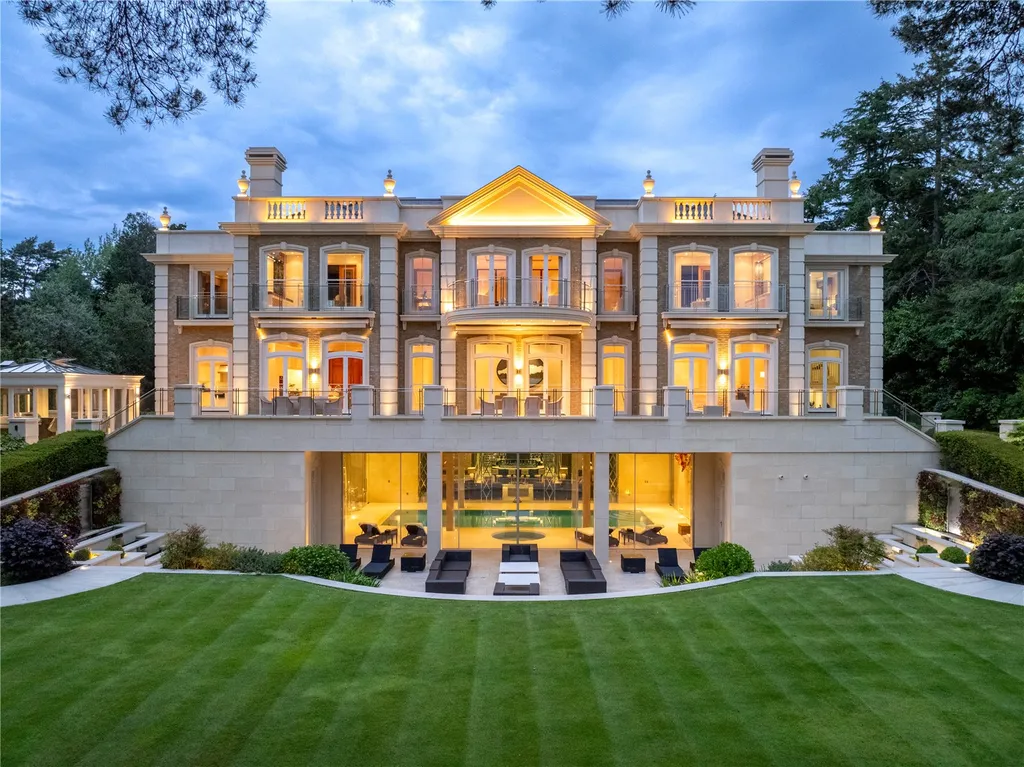 Architecturally Stunning £25,000,000 St George's Hill Residence With ...